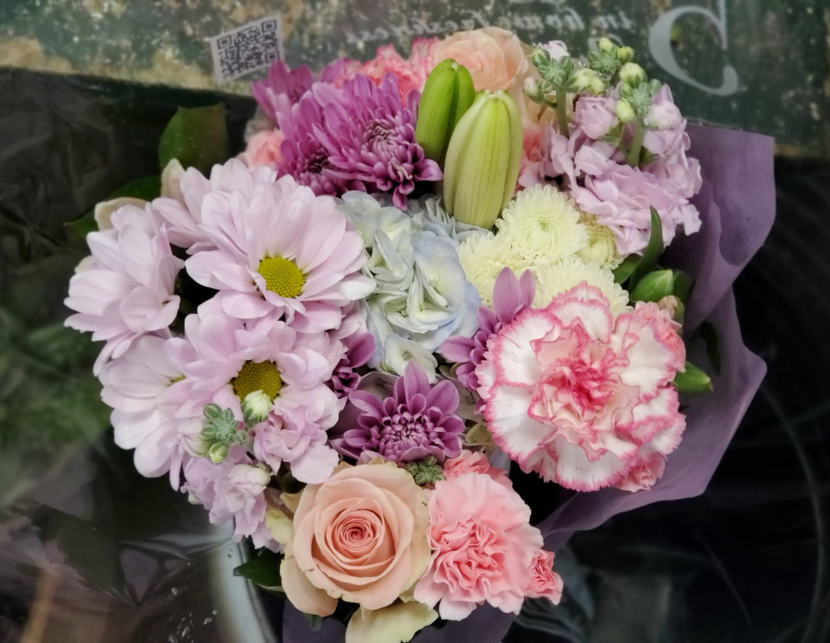 E's Florals | Florist | Solon | Iowa City | Cedar Rapids | Flowers